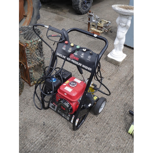 PETROL POWER WASHER - ONLY USED TWICE