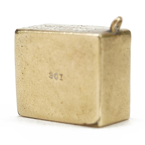 9ct gold emergency ten shilling note charm, 1.4cm wide, 2.9g
