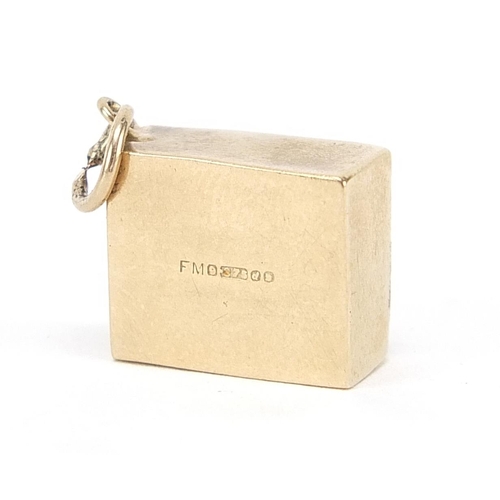 9ct gold emergency ten shilling note charm, 1.3cm wide, 2.2g