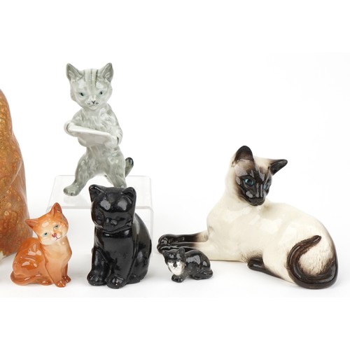 Selection of collectable cats including, Beswick Beatrix Potter plaster ...