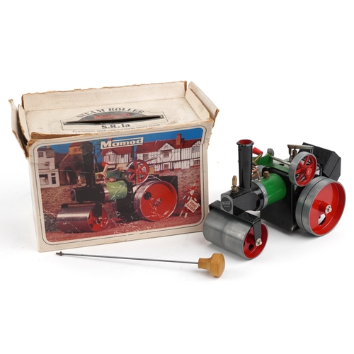 A vintage Mamod steam engine with original box, 25cm wide.