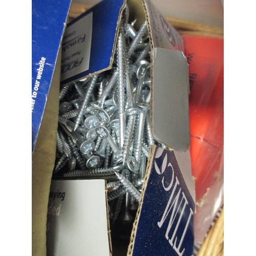 BASKET OF SCREWS & WALL PLUGS