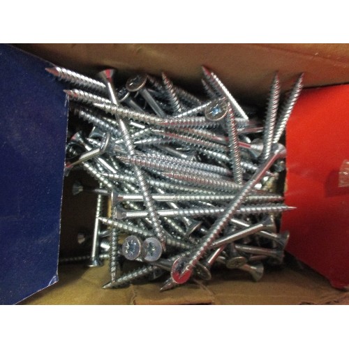 BASKET OF SCREWS & WALL PLUGS