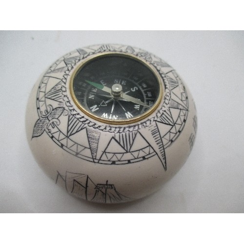 DECORATIVE COMPASS - SCRIMSHAW STYLE - 8CM DIA