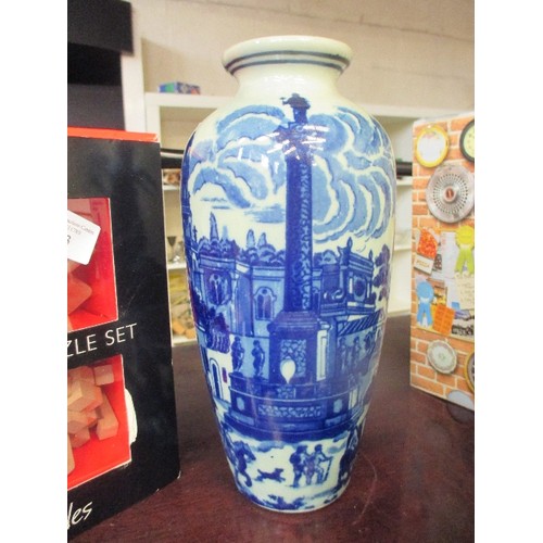 LOVELY VINTAGE VICTORIA WARE, BLUE AND WHITE VASE.