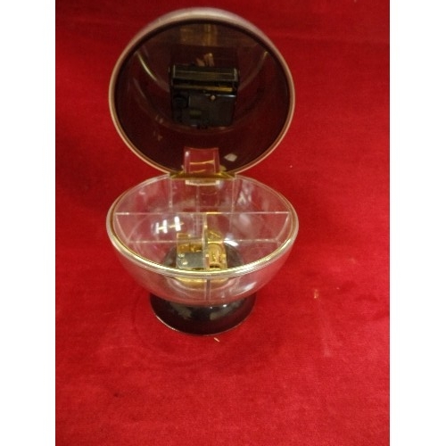 RETRO-VINTAGE MUSICAL CLOCK. CLEAR SPHERICAL PERSPEX. PLAYS ANDREW ...