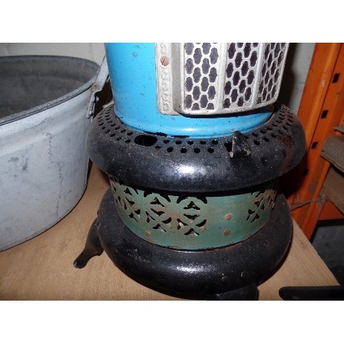 VINTAGE VALOR 650-R PARAFFIN HEATER IN BLACK AND BLUE - WITH ORIGINAL ...