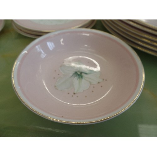 SUSIE COOPER BONE CHINA TEA AND DINNER SET FOR 4 PERSONS, WITH SPARES ...