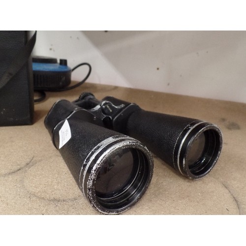 LARGE VINTAGE TENTO USSR BINOCULARS. 20 X 60. WITH CASE.