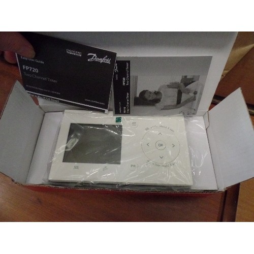 BRAND-NEW/BOXED DANFOSS 2 CHANNEL HEATING/HOT WATER DIGITAL TIMER.