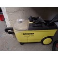 KARCHER PUZZI 100 CARPET CLEANER.