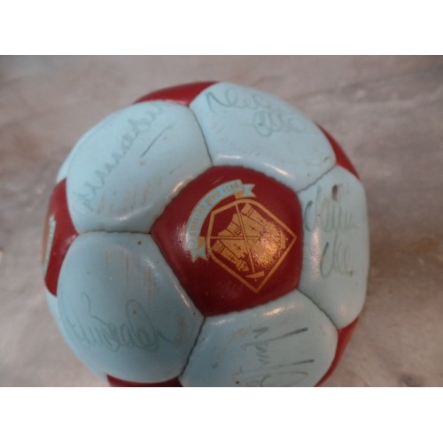RARE 1980's WEST HAM UNITED FOOTBALL -REAL PLAYERS AUTOGRAPHS - 12 ...