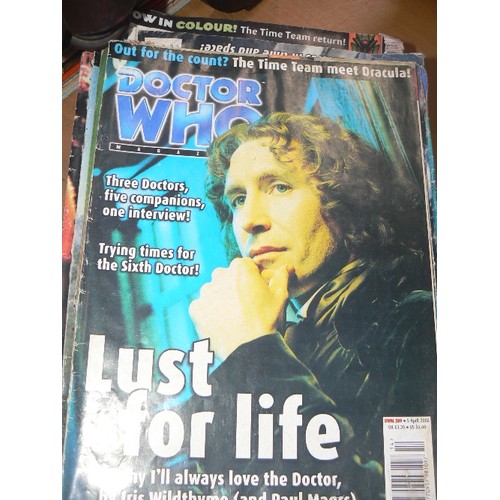 STACK OF VINTAGE DOCTOR WHO MAGAZINES.