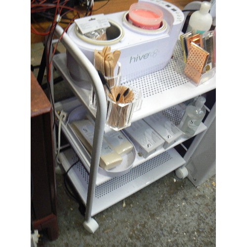 PROFESSIONAL BEAUTICIAN LOT. INCLUDES A WHITE METAL TROLLEY WITH ...
