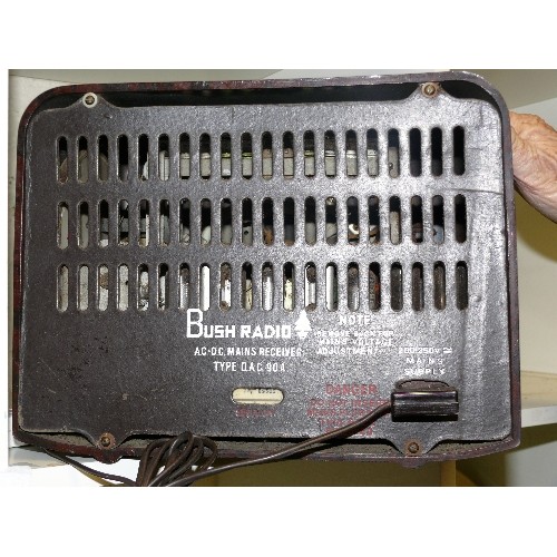VINTAGE BUSH MAINS VALVE RADIO SET IN BAKELITE CASE, WORKING ORDER