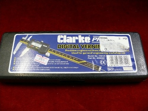 CLARKE DIGITAL VERNIER CALIPERS IN ORIGINAL CASE.