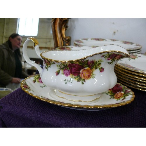 A NICE COLLECTION OF ROYAL ALBERT 'OLD COUNTRY ROSES' CHINA TO INCLUDE ...