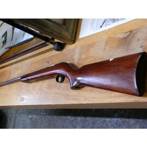 BSA CADET MAJOR .177 BREAK BARRELL AIR RIFLE, WORKING.