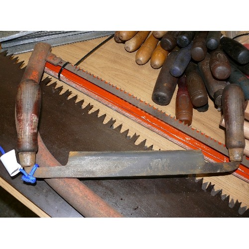 DRAW SHAVE KNIFE/DEBARKING TOOL.