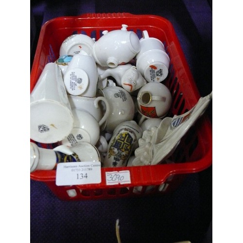 A LARGE SELECTION OF CRESTWARE TO INCLUDE A PIG, BULLDOG, SHIP ETC ...