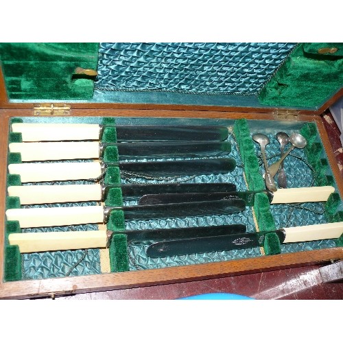 A LOVELY OAK CUTLERY BOX WITH FITTED GREEN VELVET INTERIOR AND CONTENTS ...