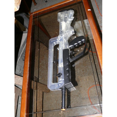 ASSAULT RIFLE TOY GUN SPRING OPERATED FIRES A 8mm BB CALIBER PROJECTILE ...