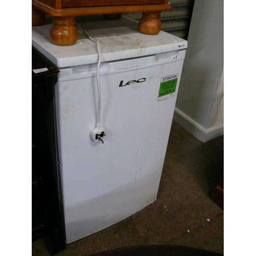 LEC UNDERCOUNTER FREEZER