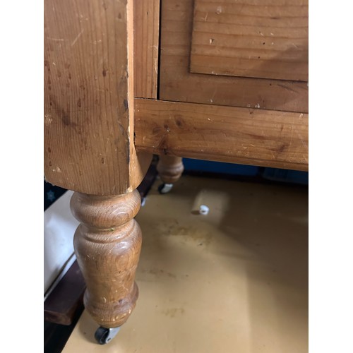 RUSTIC PINE COFFEE TABLE WITH DRAWERS