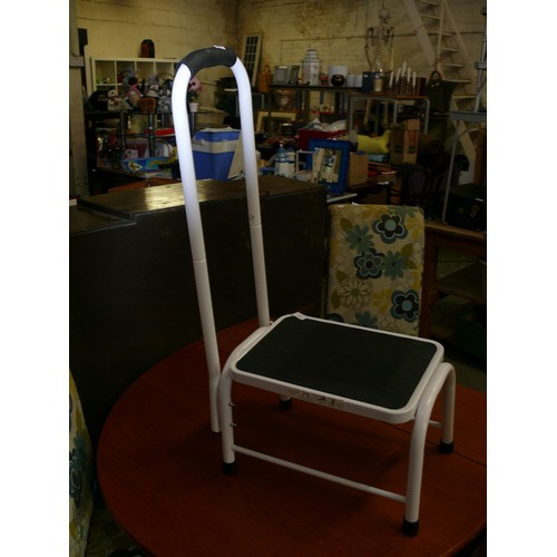 USEFUL STEP UP STOOL WITH HANDLE - IDEAL FOR ELDERLY OR DISABLED
