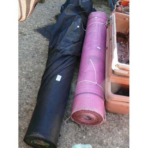 BLACK WEED INHIBITOR MEMBRANE AND PINK MESH WEBBING