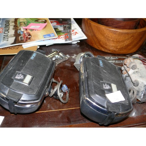 VINTAGE AUTOMOBILIA TO INCLUDE PAIR LUCAS SPOTLIGHTS, PAIR STARLUX RER ...