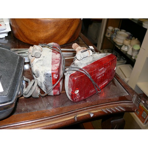 VINTAGE AUTOMOBILIA TO INCLUDE PAIR LUCAS SPOTLIGHTS, PAIR STARLUX RER ...