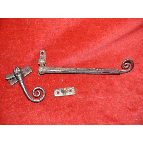BOX OF VINTAGE CAST METAL WINDOW CATCHES AND FITTINGS