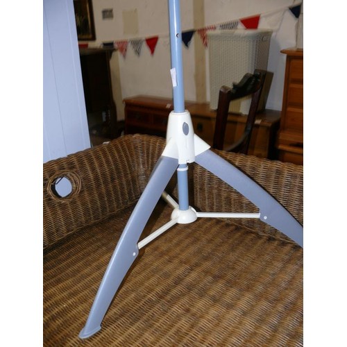 ROTATING CLOTHES DRYER