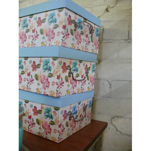 SET OF 3 FLORAL STORAGE BOXES