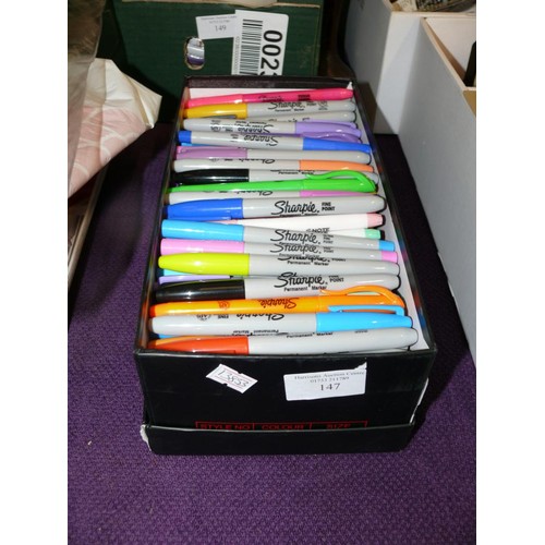 LARGE QUANTITY OF SHARPIE PERMANENT MARKERS, MULTI COLOURS