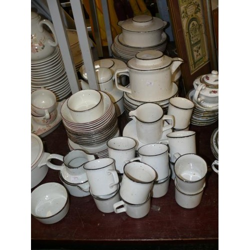 VERY LARGE COLLECTION OF MIDWINTER DINNER AND TEA SERVICE