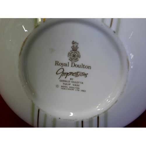 ROYAL DOULTON IMPRESSIONS TULIP VASE BY GERALD GULOTTA