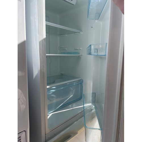 NEW WORLD FRIDGE FREEZER