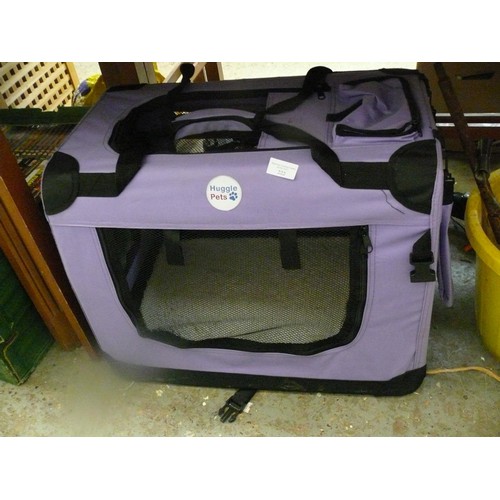 LARGE PURPLE PET CARRIER BY HUGGLE PETS