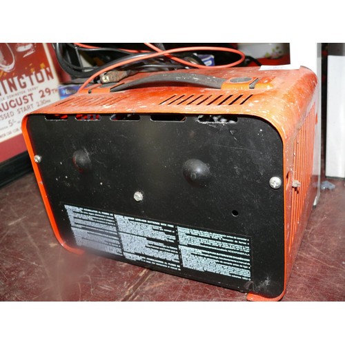 SEALEY PROFESSIONAL BATTERY CHARGER