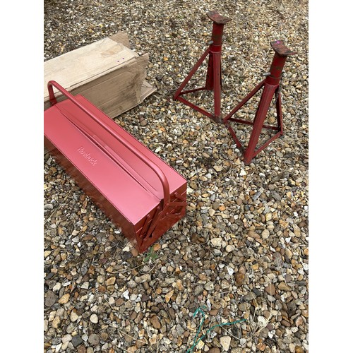PAIR OF AXLE STANDS AND A NEW IN BOX ROEBUCK METAL CANTILEVER TOOL BOX