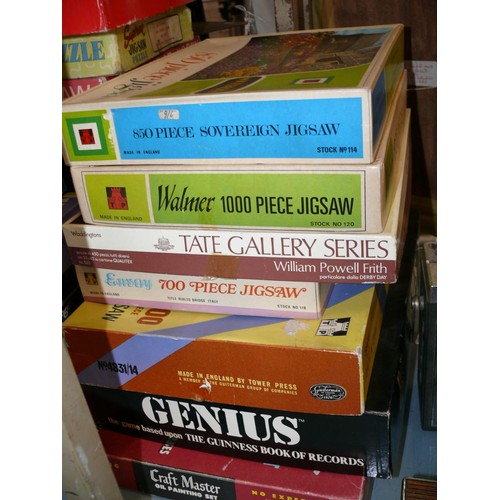 Very large collection of vintage games and puzzles