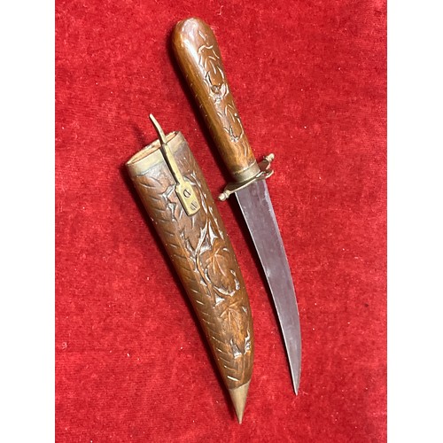 A VERY DETECTIVE DAGGER FOR DISPLAY ONLY