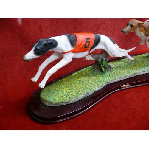 Figurine of 2 greyhounds by The Juliana collection