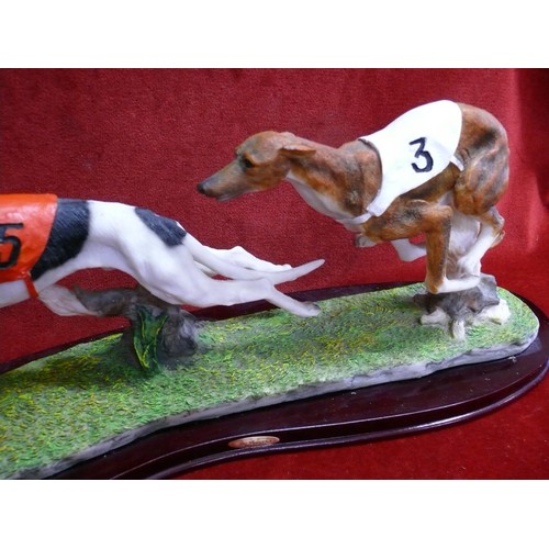 Figurine of 2 greyhounds by The Juliana collection