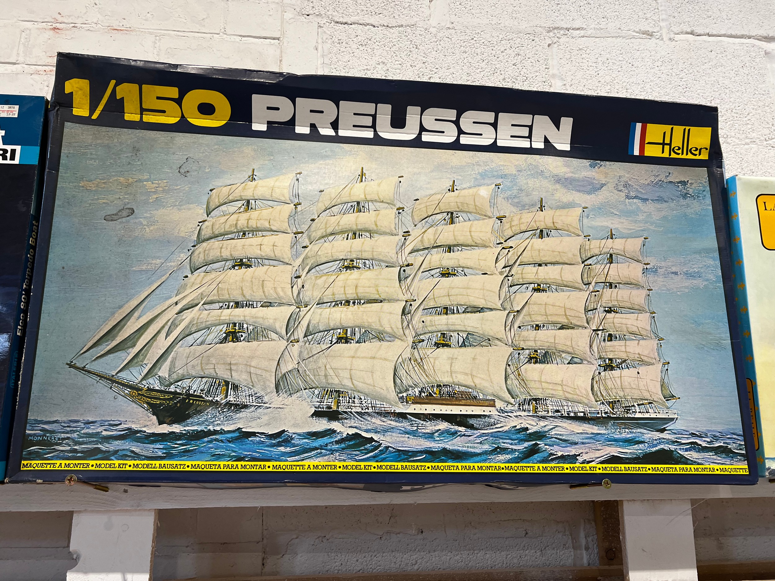 Heller boxed 1/150 scale Preussen sailing ship