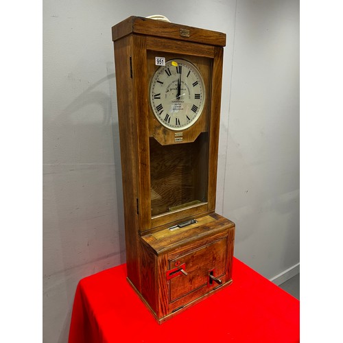 Early 20th century oak cased time recorder