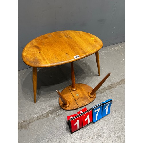 Blonde ercol side table + another a/f