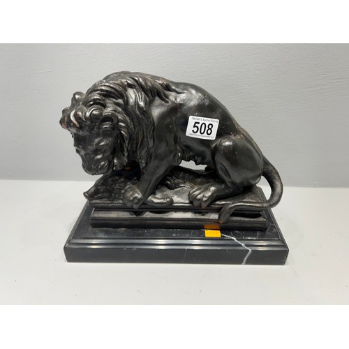 Good quality lion catching boar cast bronze on marble base